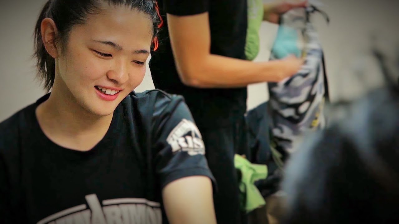 Akari Episode 2 (Japanese female kickboxer prospect) (English) - YouTube