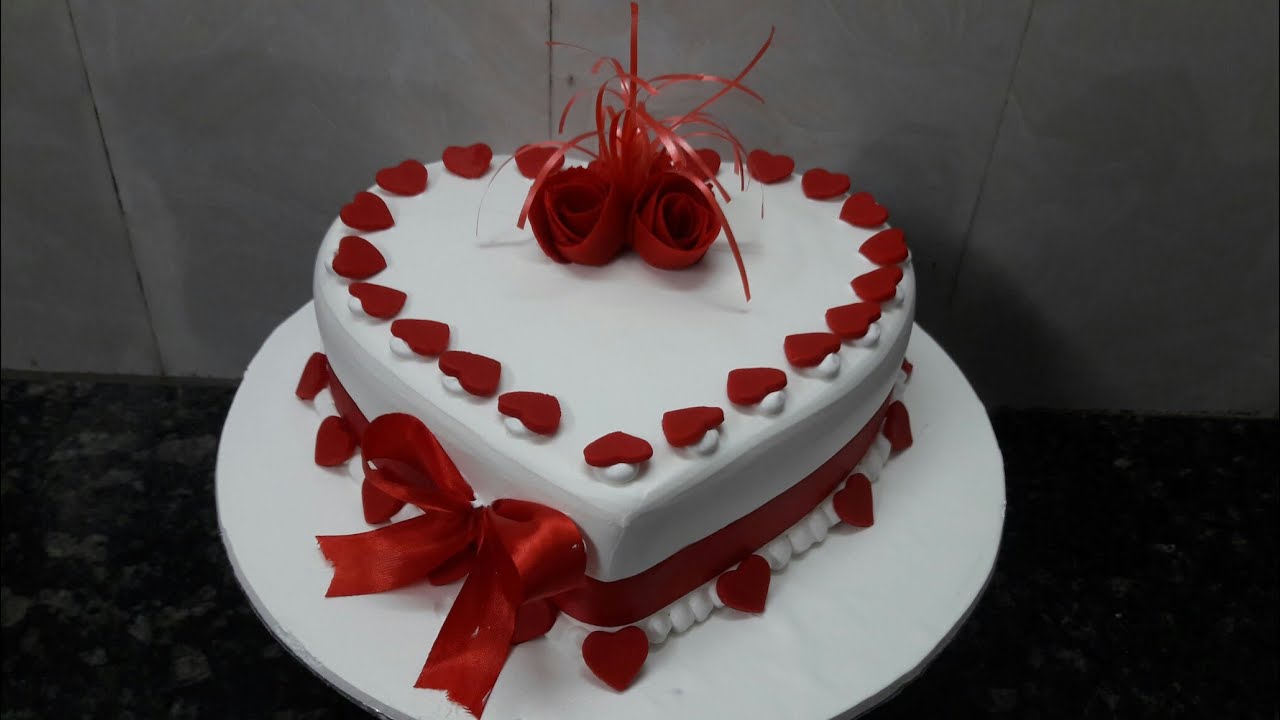Amazing Love Shape Cake Decorating |Beautiful Love Cake Design - YouTube