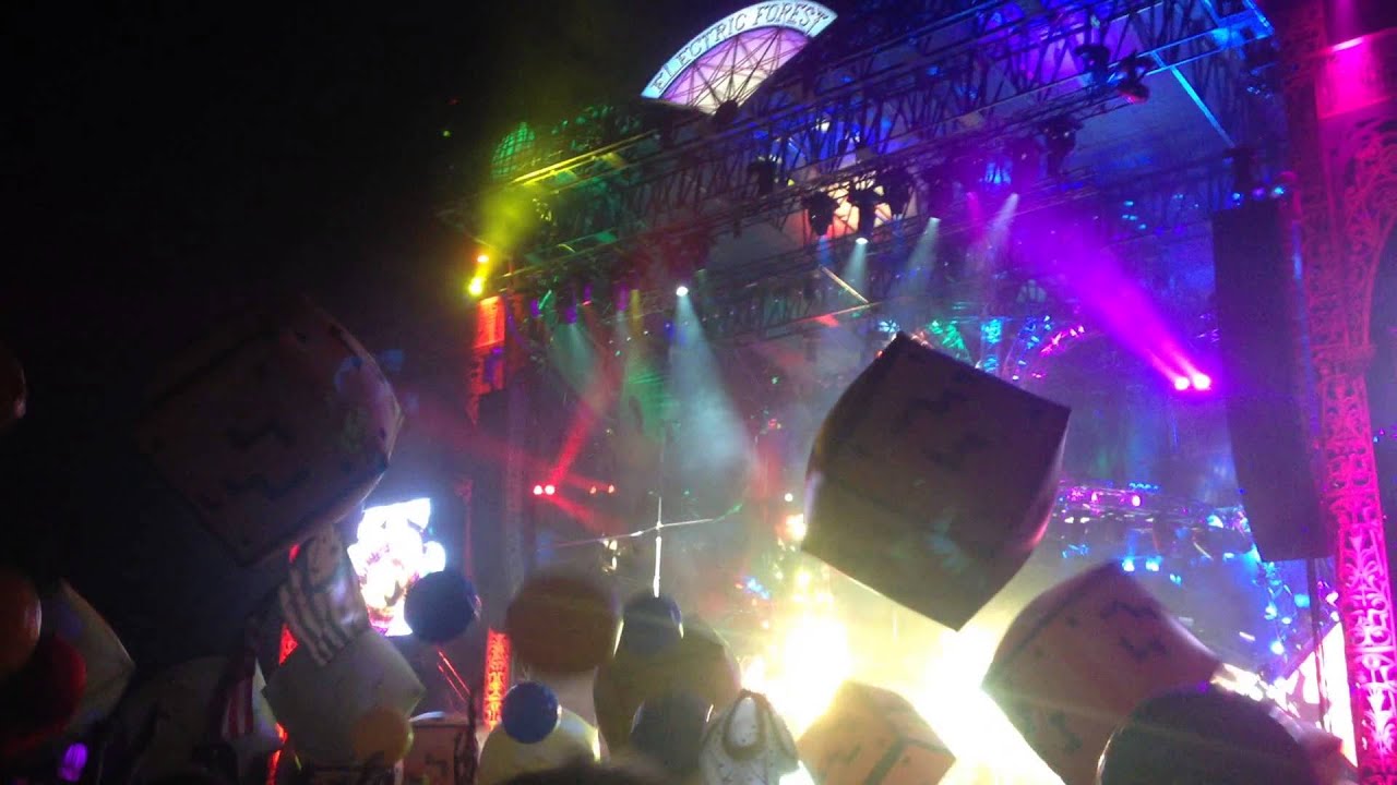 String Cheese Incident @ Electric Forest 2014 - YouTube