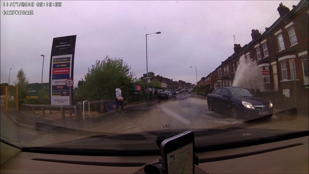 Luton, Dallow road, fountain, 2018/07/11 - YouTube