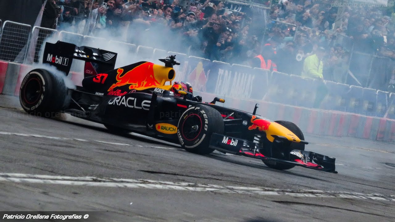 red bull show run santiago 2023 | RB7 formula 1 - expo cars and coffe ...