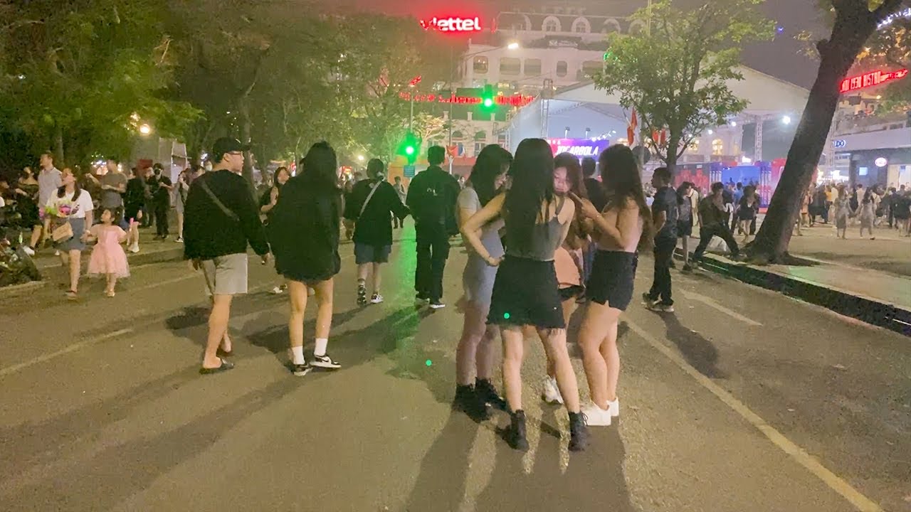 Ha Noi City Walking Tour - Ha noi Walking Street - Dinh Tien Hoang ...