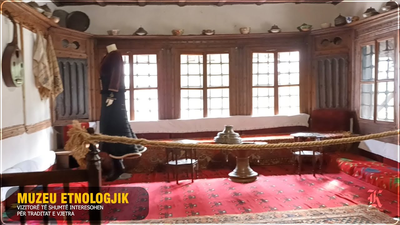 MUZEU ETNOLOGJIK VIZITORË TË SHUMTË INTERESOHEN PËR TRADITAT E VJETRA ...