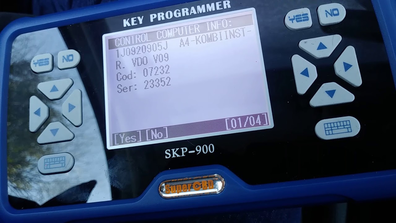 Programming Volkswagen key with my new SKP-900 - YouTube