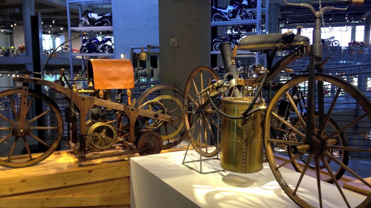 Barber Vintage Motorsports Museum-HD - YouTube