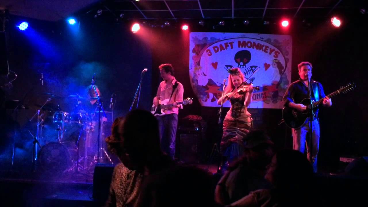 3 Daft Monkeys - YouTube