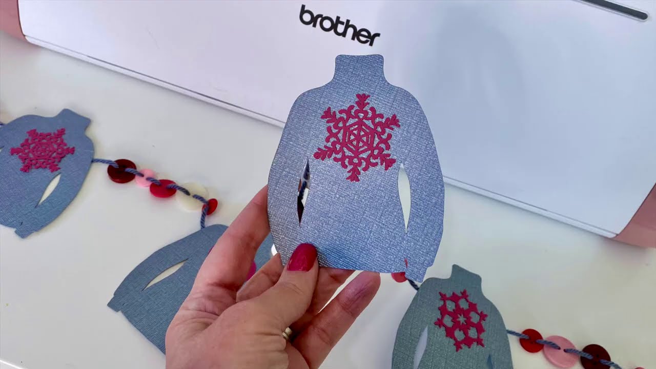 EASY! Craft Your Own Winter Garland - YouTube
