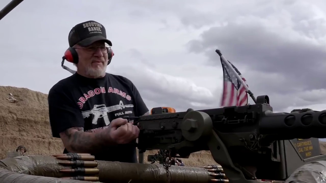 ყველაზე შეიარაღებული ადამიანი ამერიკაში (YVELAZE SHEIARAGEBULI ADAMIANI ...