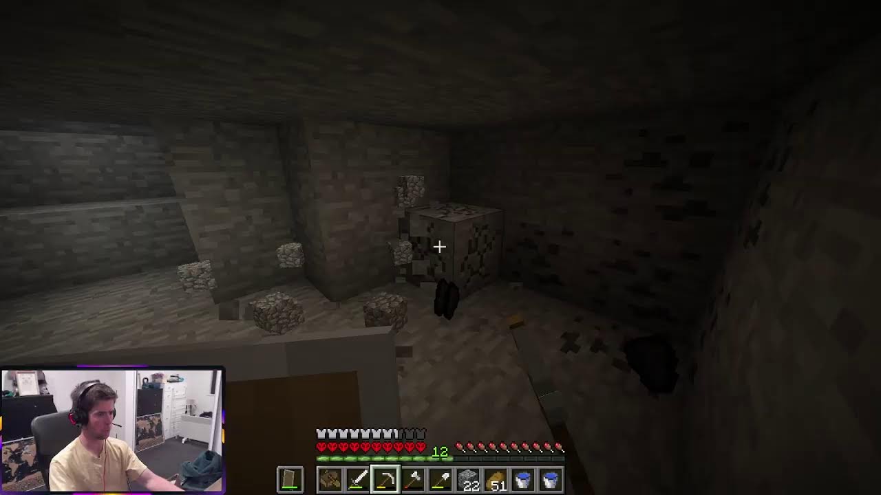 Screaming at Minecraft - YouTube