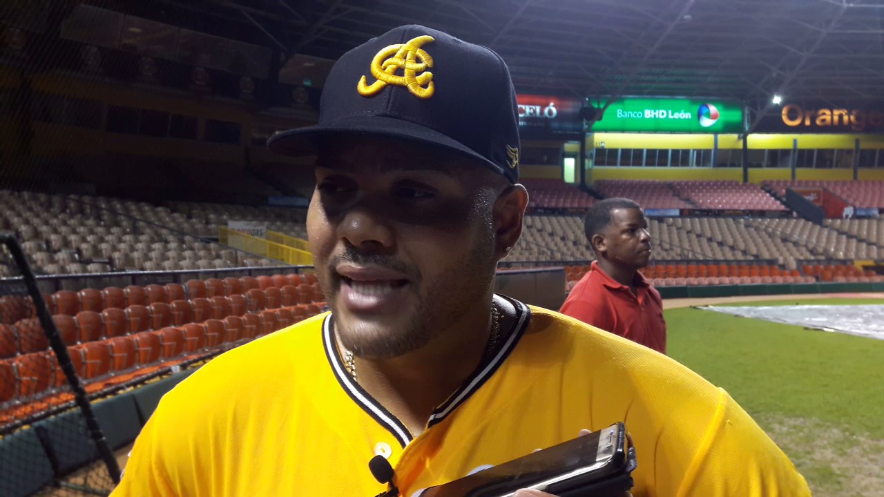 Bryan Peña contento de reforzar las Aguilas en el Round Robin - YouTube
