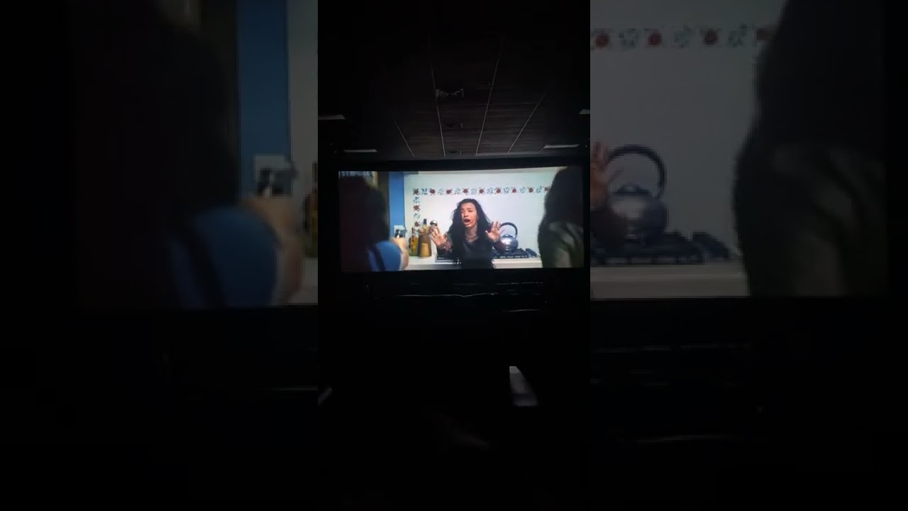 Scream 2022 Amber’s burn scene - YouTube