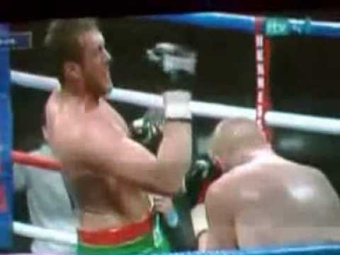 Boxer Knocks Himself Out - YouTube