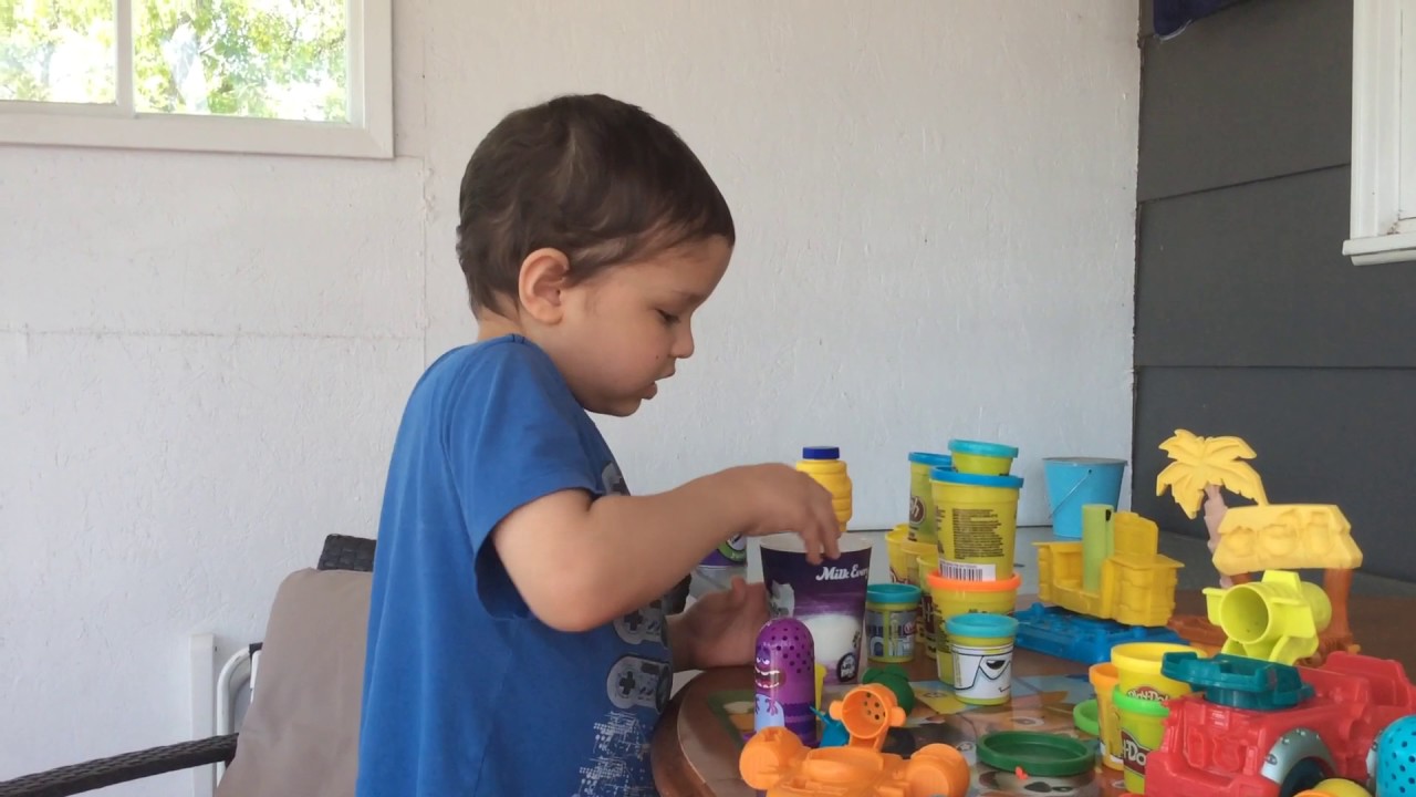 Play-Doh Angry Birds Level! - YouTube