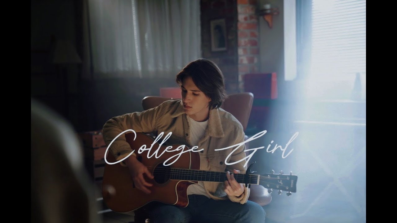College Girl (Official M/V) Taylor McIntosh 태일러 - 여대생 - YouTube