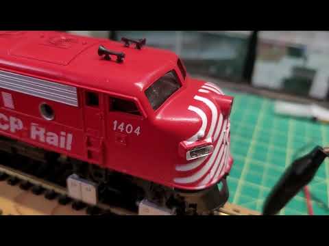 Athearn F7 finished - YouTube
