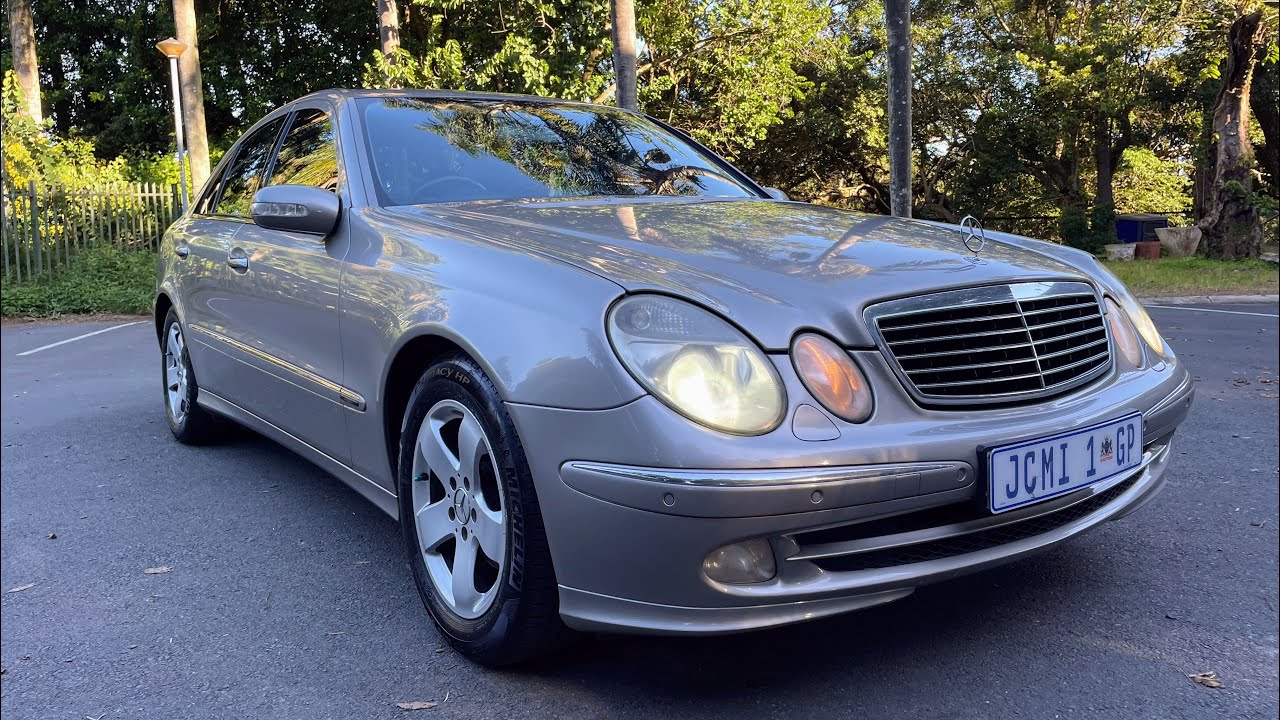 2004 Mercedes-Benz E200 Kompressor Avantgarde Tour and Start-Up - YouTube