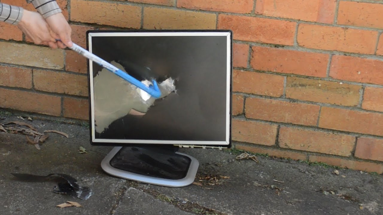 Smashing a HP LA1951G 19" LCD Monitor - YouTube