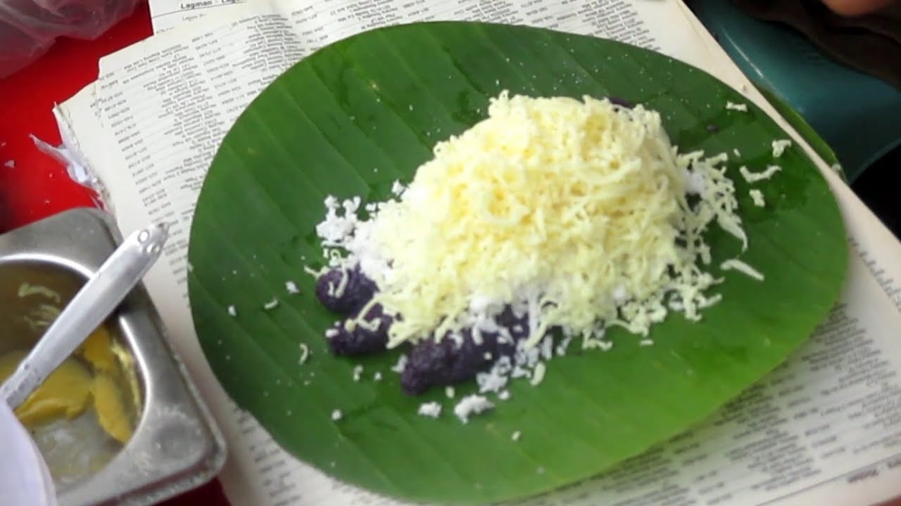 Filipino Street Food I Puto Bumbong At Bibingka Galapong - YouTube