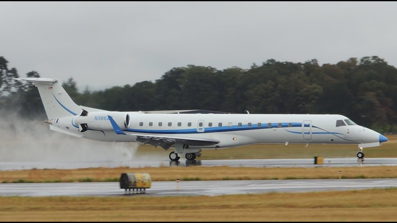 Intel Air Shuttle Embraer ERJ-145XR [N386AZ] landing in HIO - YouTube