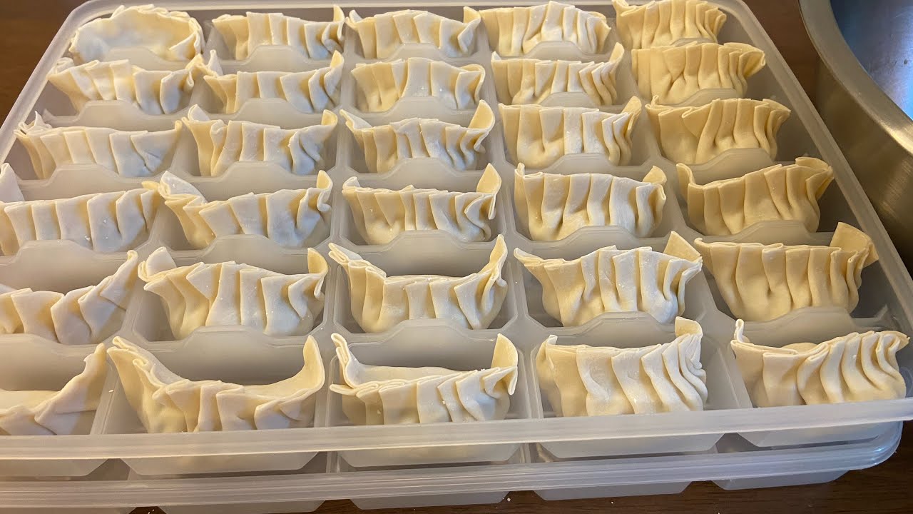 Home Cooking Gyoza - YouTube