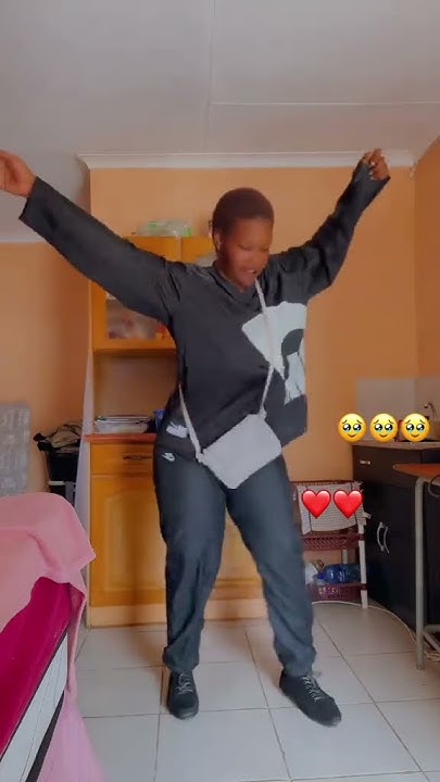 Bellamochacha🔥🕺😭🔥🤣 #dance #lekompo #dancer #makompo #amapiano #komombo ...