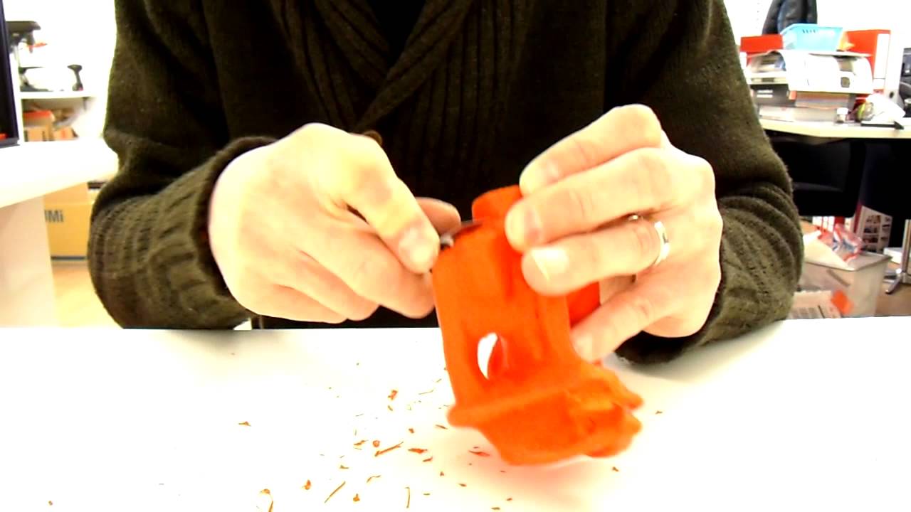 Cleaning of support material - YouTube