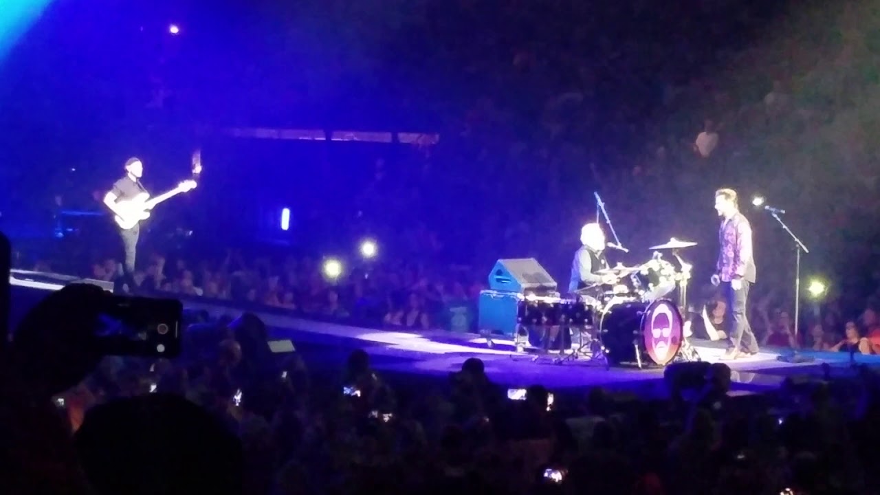 Queen '19(16) - YouTube