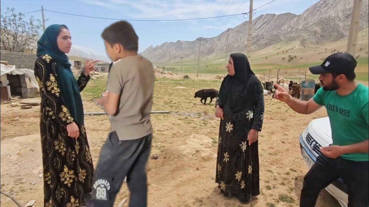 Hot Nomadic Days: Hussein and Soraya's Life in the Shadow of Fatima and Nemat's Separation - YouTube