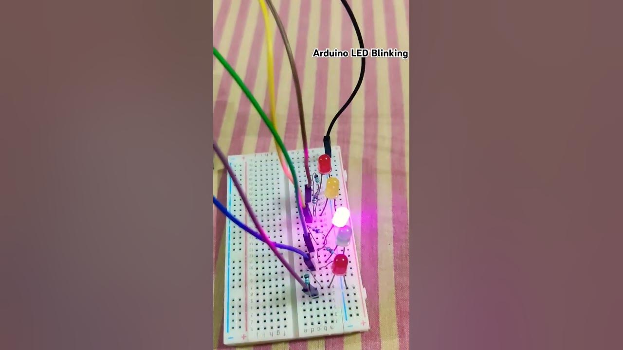 Arduino LED Blinking in series with loop. #arduino #led #blinkinglights #series #learning - YouTube