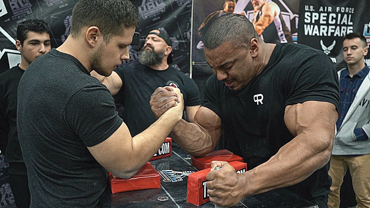 Arm Wrestling at LA Fit Expo 2020 - YouTube