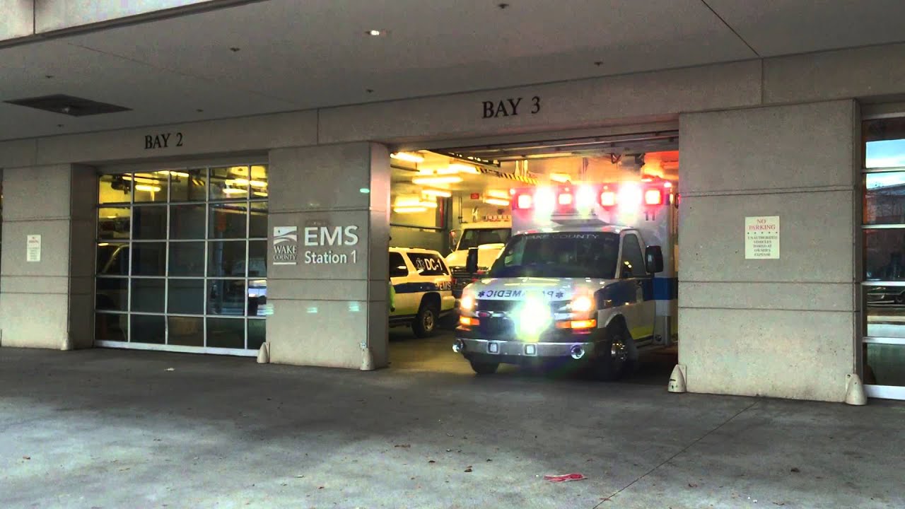 January 4, 2016 - Wake County EMS - EMS 11 Responding - YouTube
