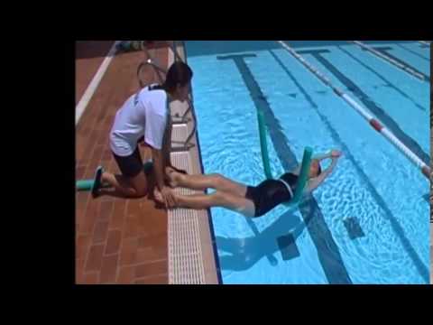 Aquanatal: Entrenamiento acuático para gestantes - YouTube