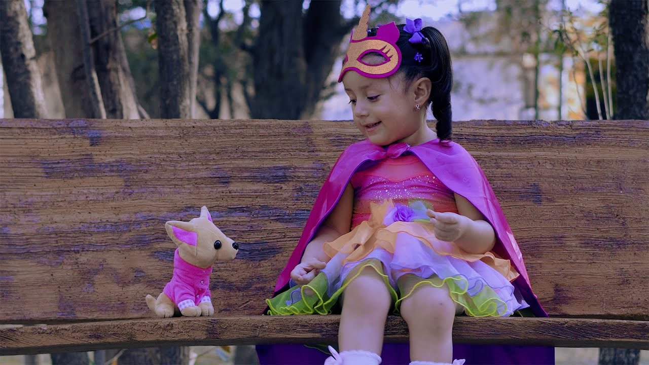 Ainhoa Isaho - SUPERHEROÍNA (Video Oficial) - YouTube