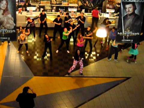 Footloose Flashmob III, Zumba - YouTube