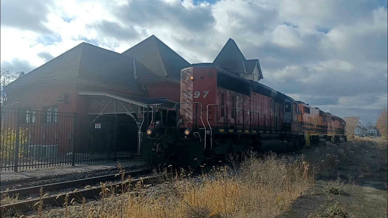 Three CSX trains and Two CFE trains in Lima Ohio - YouTube