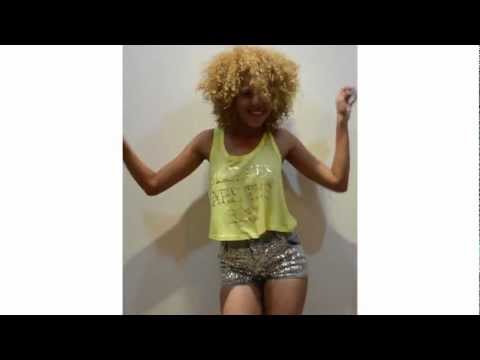 spot ropa-Menina Brasileira