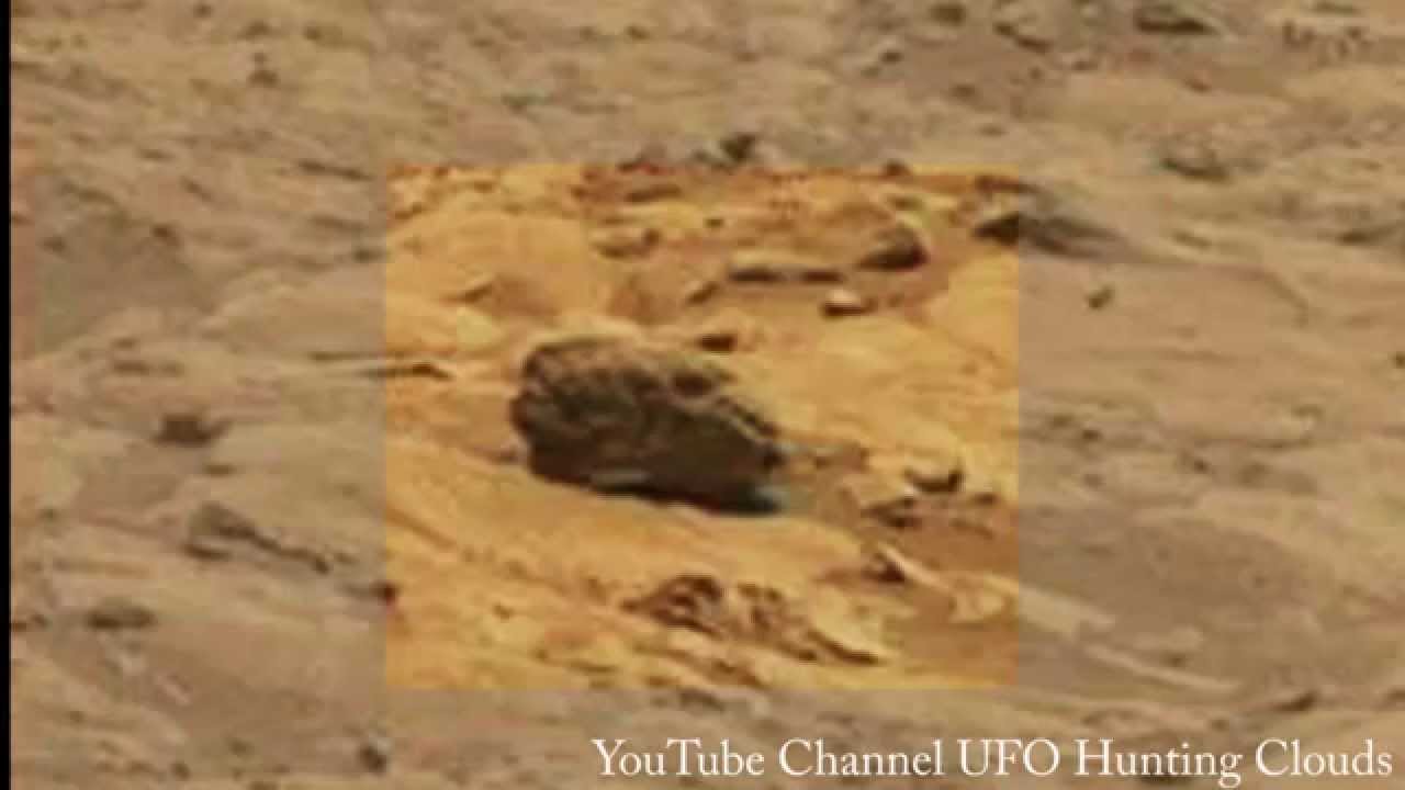 Scary Martian Skull in Mars Curiosity Rover Photo! - YouTube