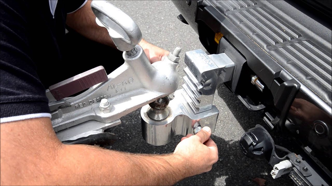 Adjusting the Andersen Rapid Hitch by Albury Wodonga RV World - YouTube
