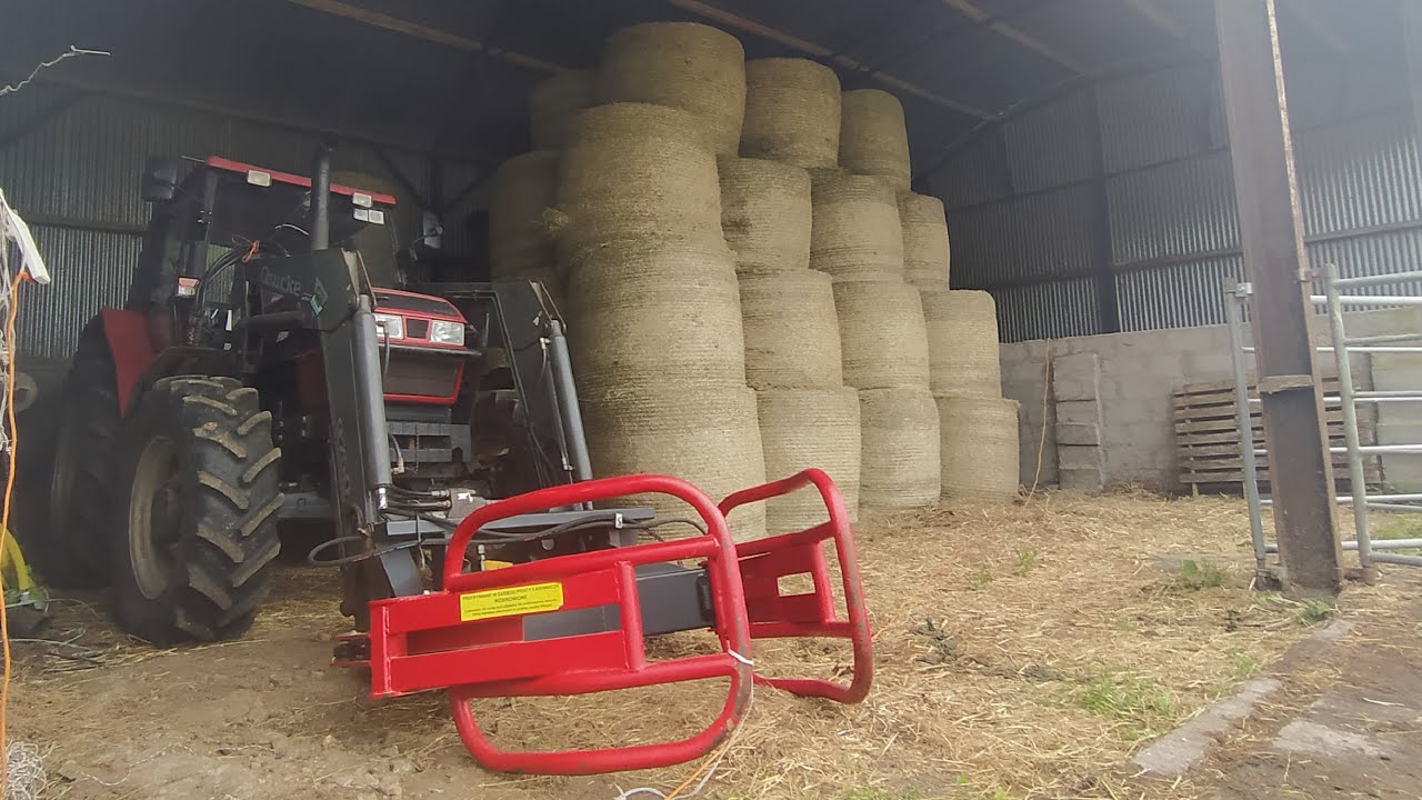 Drawing + Stacking Bales of Hay || Ft. CASE 4230 - YouTube