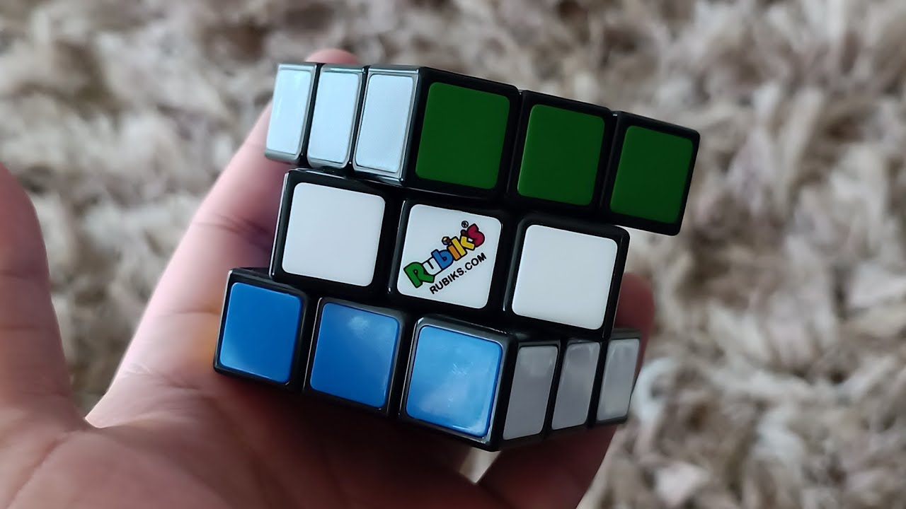 solving a rubik's cube, ASMR / resolviendo un cubo de rubik, ASMR - YouTube