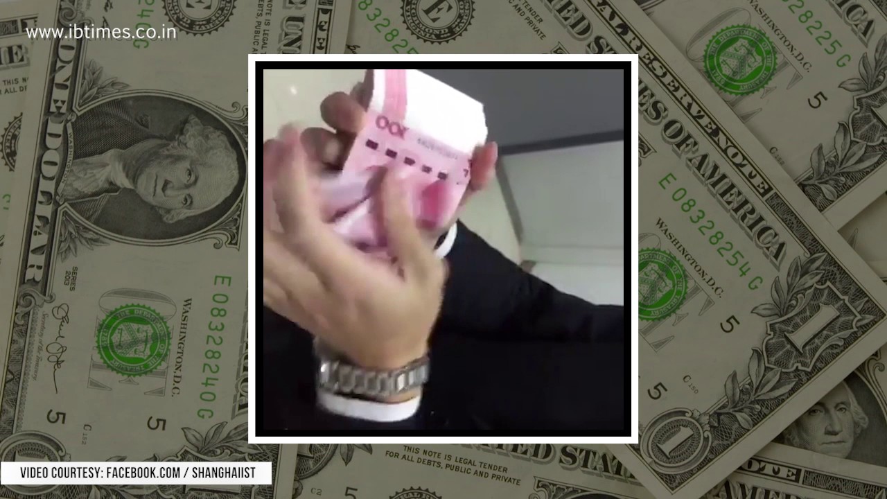 Watch how this guy counts his fat stack of cash. His technique will ...