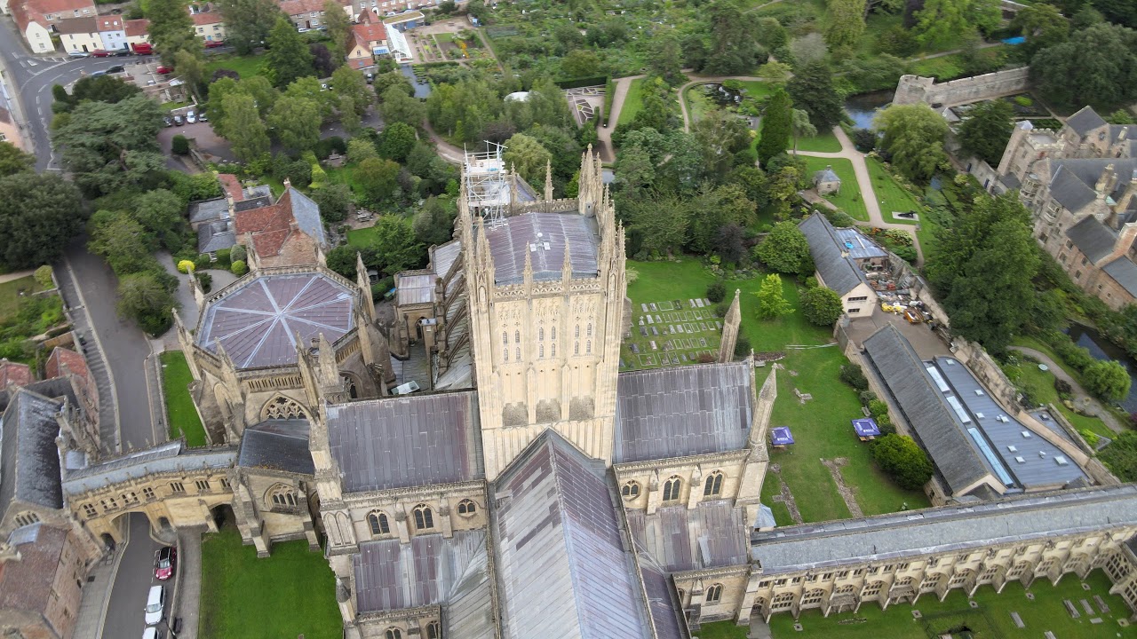 Wells Cathedral 聖安德魯大教堂, BA5 2UE UK - YouTube