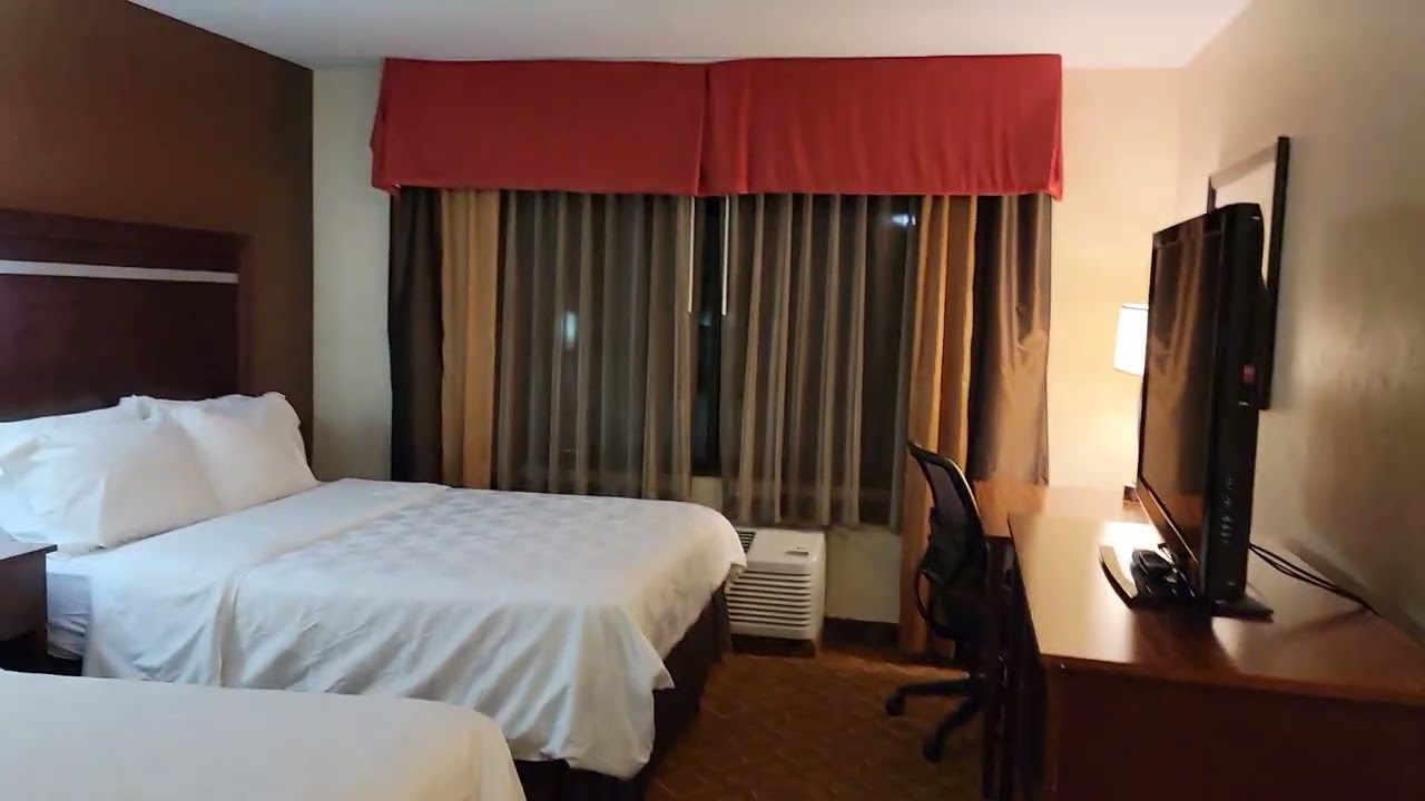 Holiday Inn & Suites Durango - Standard Room - One Minute Walkthrough ...