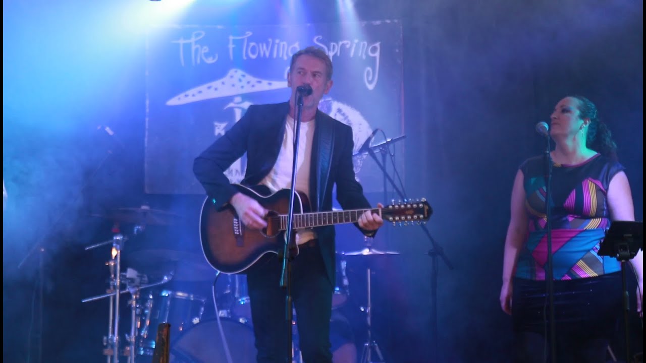 Moonage, The Best Of Bowie Tribute Band Showreel - YouTube