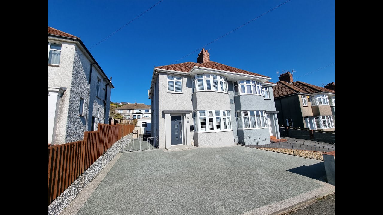 Harlech Crescent, Sketty, Swansea. City And County of Swansea. SA2 9LN ...