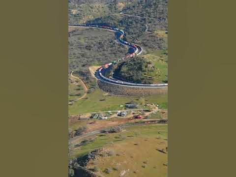 Tehachapi Loop - California - YouTube