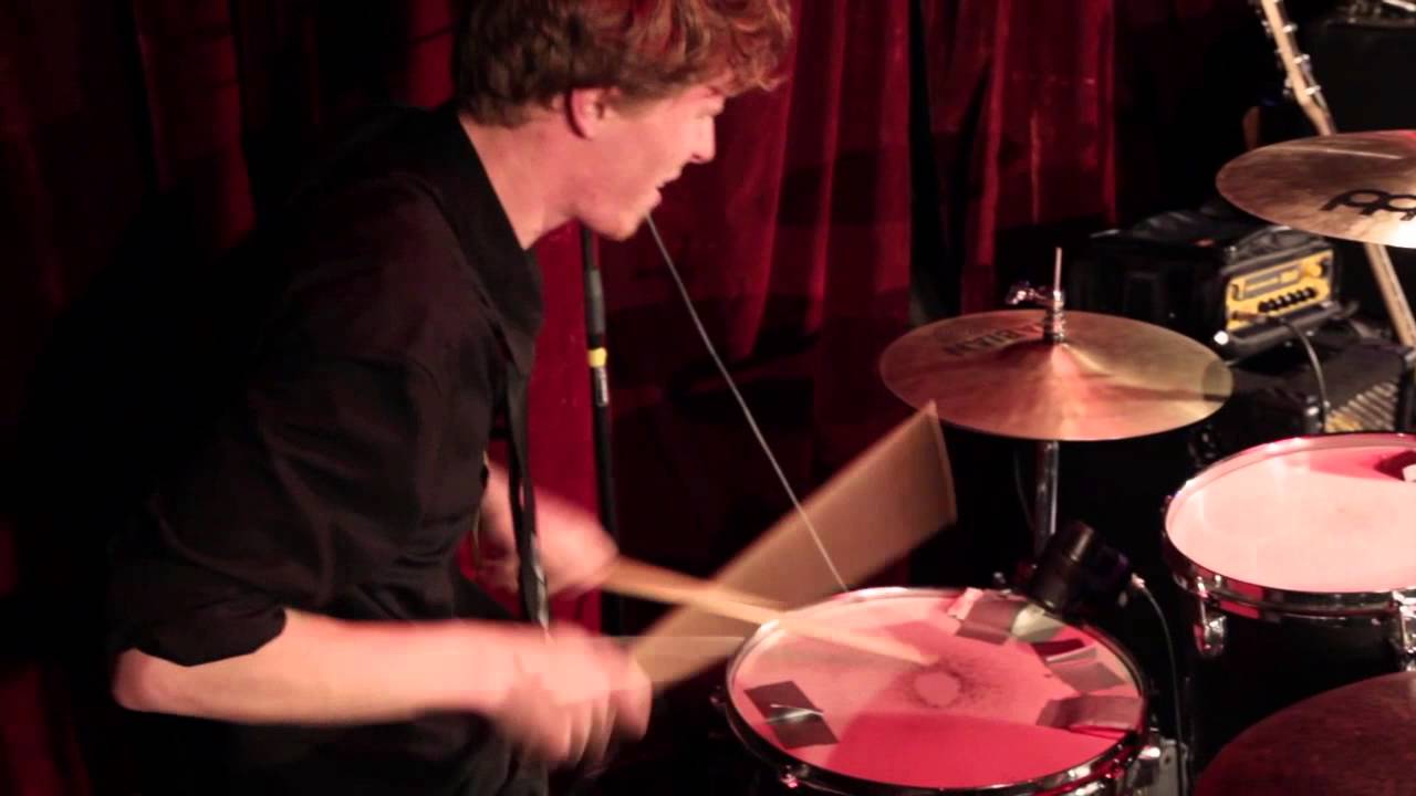 Quentin "Fox" Geiss - Drumsolo with BB&B @ Le Camionneur - YouTube