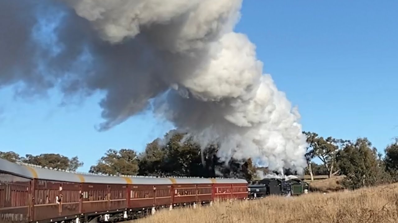 First shuttle of the day Saturday 3526+3642 and 4201 climb Tumulla ...