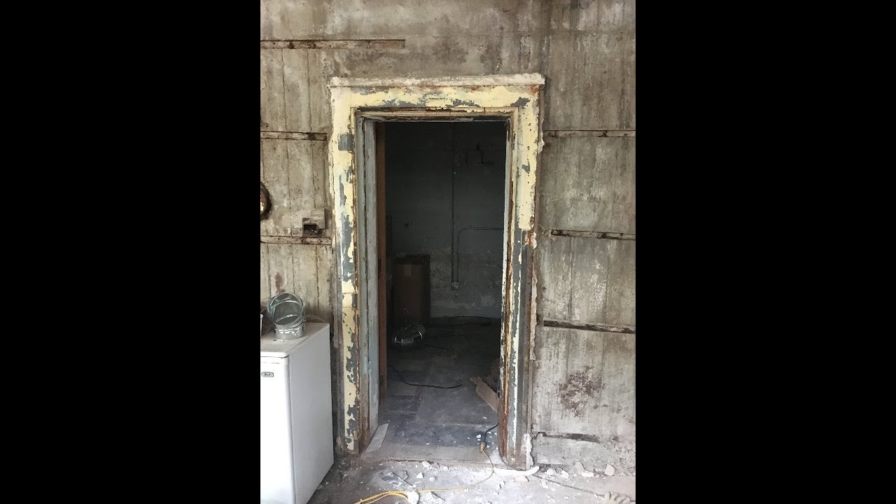 Pigeon Partition's in Chicago, IL - YouTube