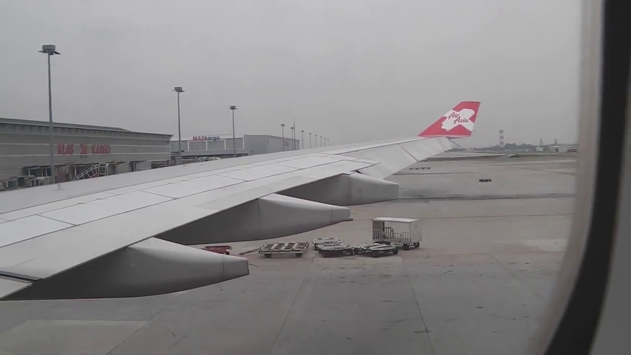 AirAsia X D7 522 from KL to Tokyo - YouTube
